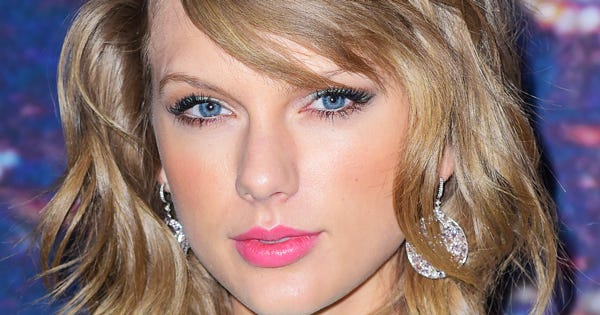 Taylor Swift Side Face