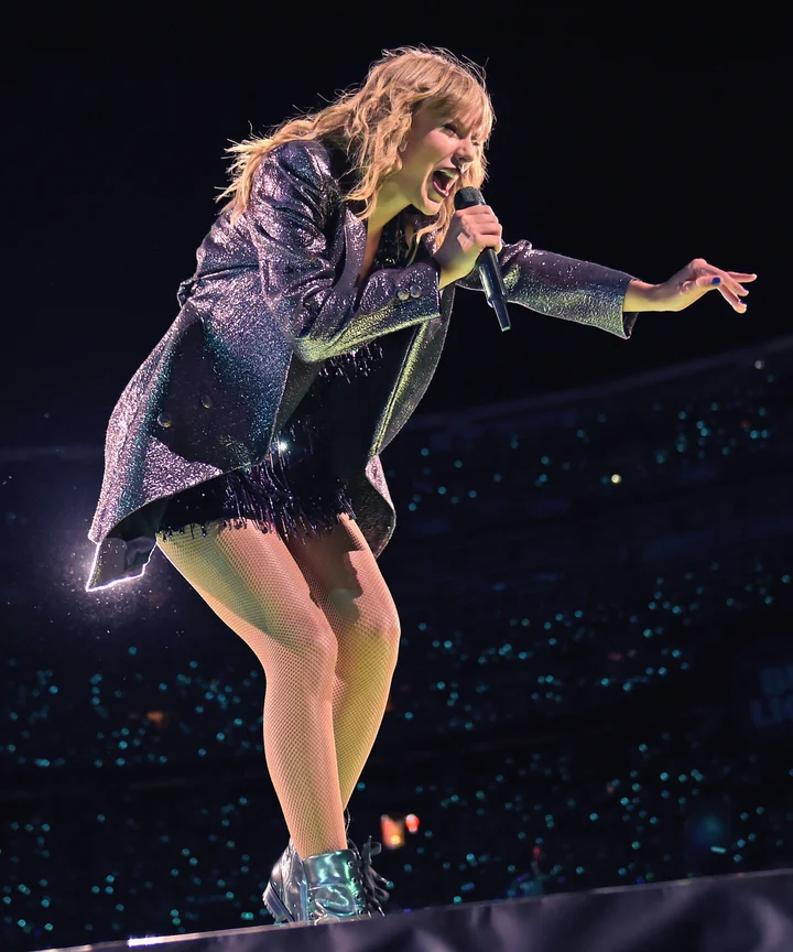 Taylor Swift Malfunction Front View