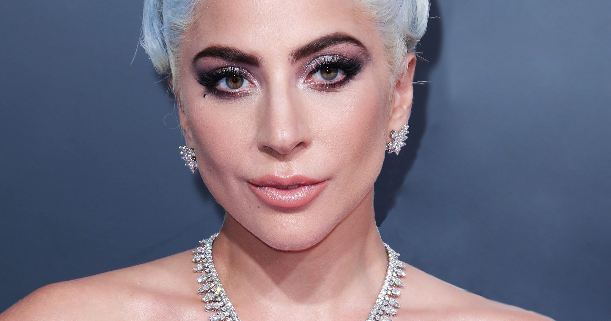 Lady Gaga Fans Ask Her To Speak On R Kelly Accusations
