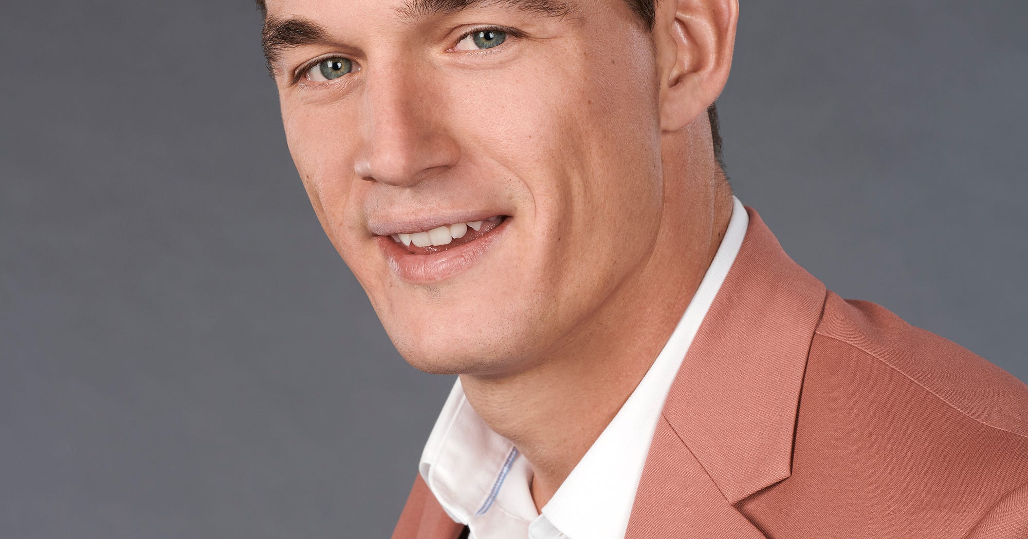 Tyler C Tells The Dorkiest Jokes On The Bachelorette