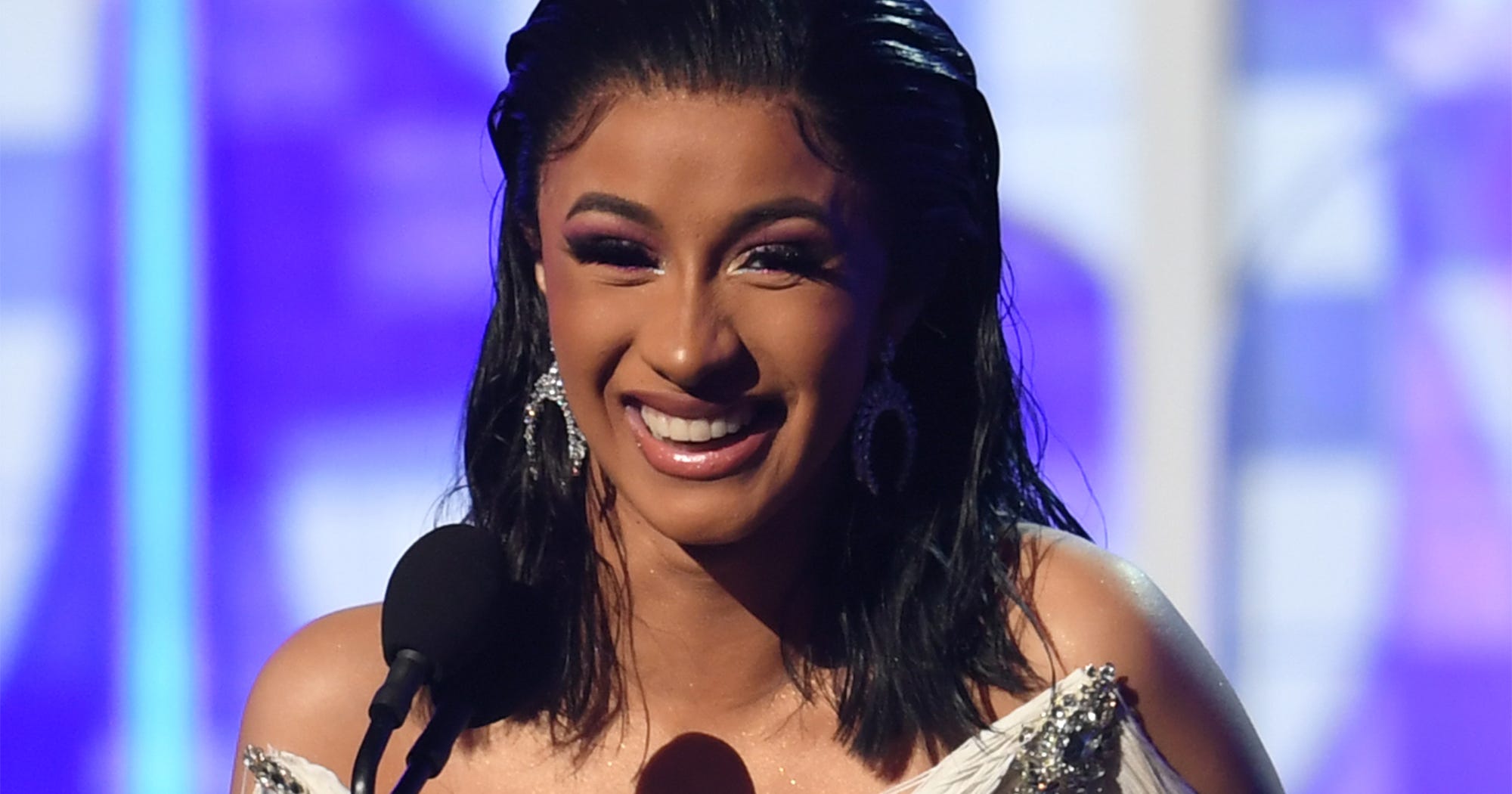 Cardi B Talks Weed & Moms In Grammys Speech With Offse