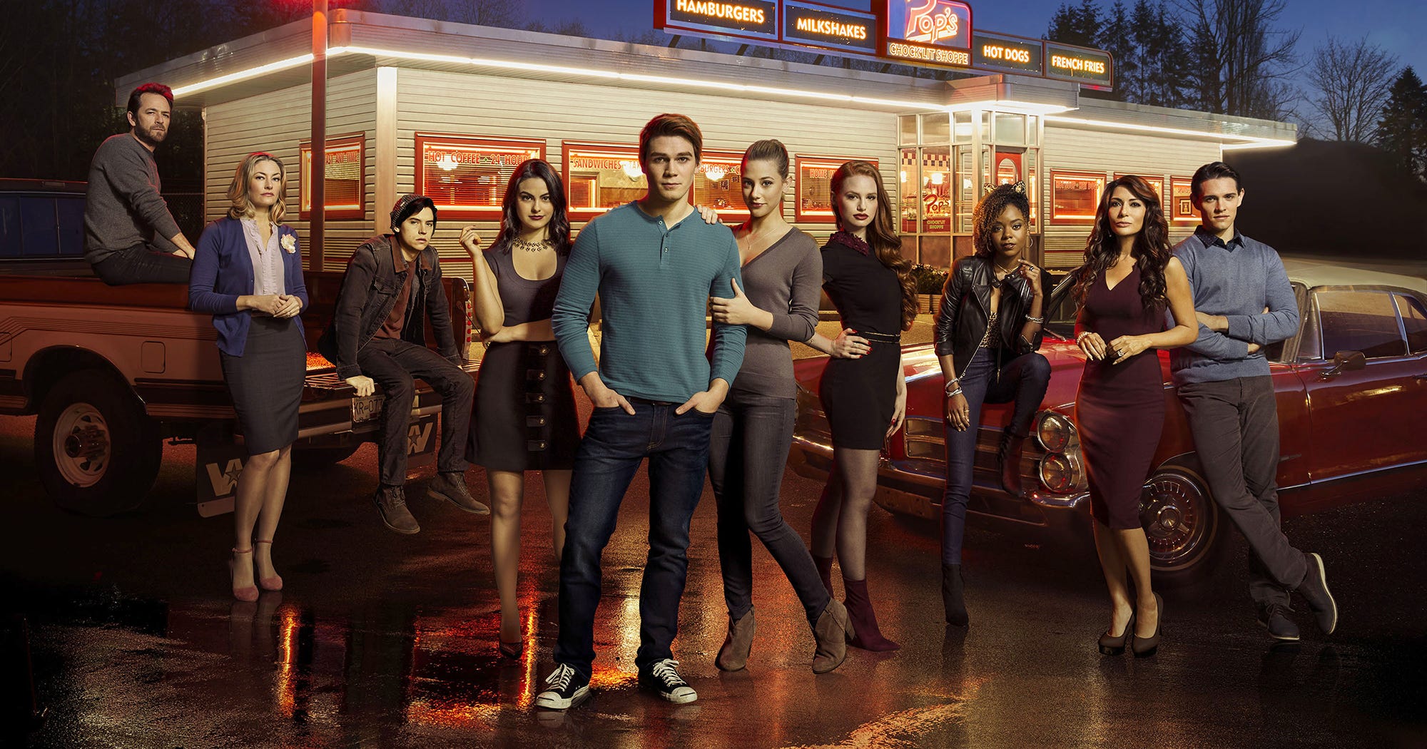 Riverdale Season 2 Cast Photo, High School Graduation