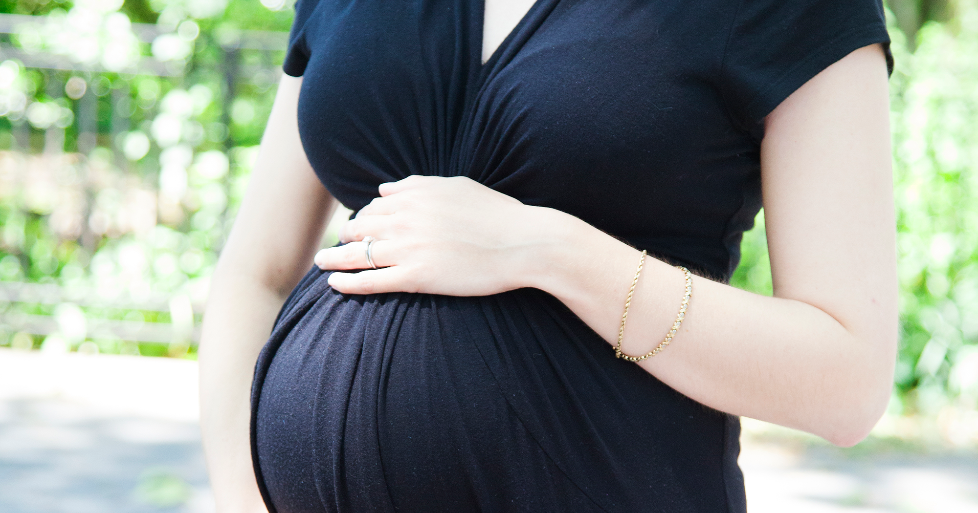 Lotus Birth Delaying Cutting Umbilical Cord Danger