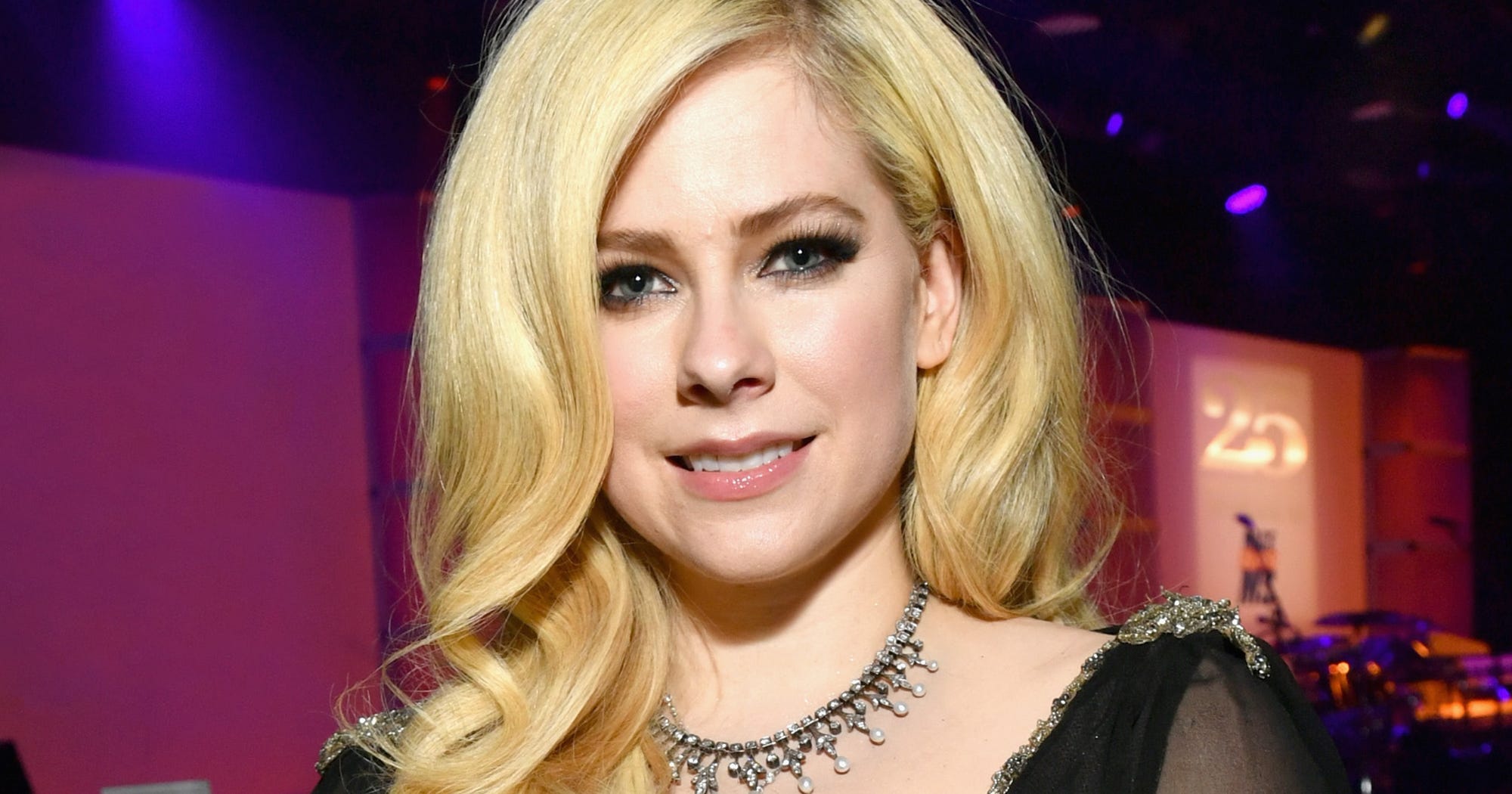 Avril Lavigne New Song About Near Death