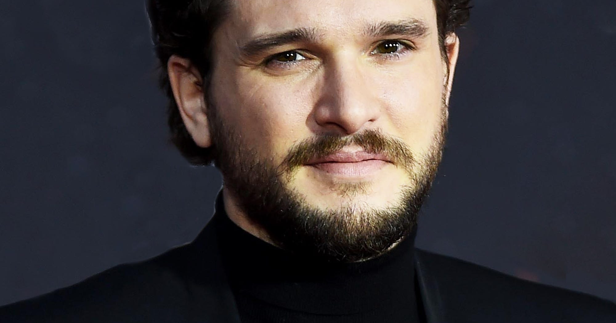 Kit Harington Says Jon Snow's Beard Was Drawn On In GOT