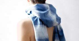How To Dip Dye - Dyed Scarf DIY - Easy Craft Projects