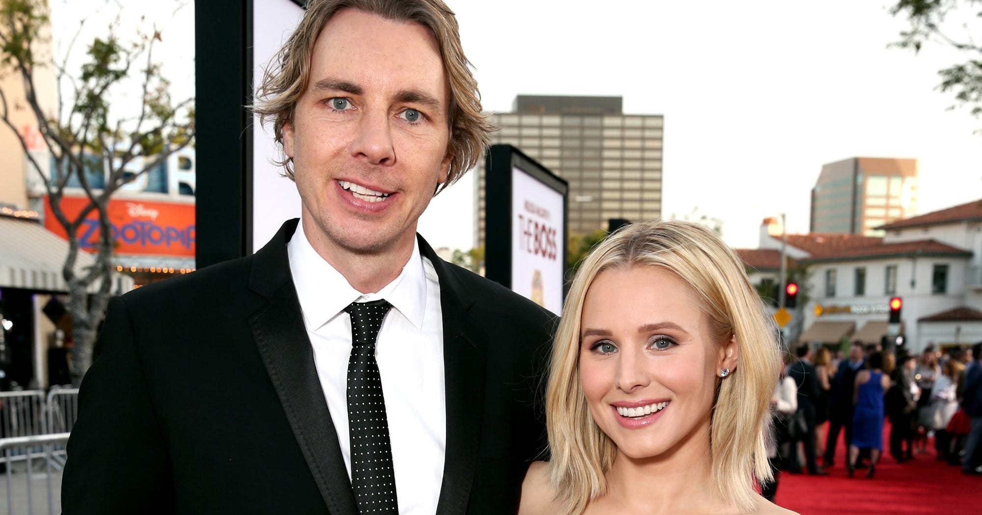 Kristen Bell And Dax Shepard Cute Couples Moments