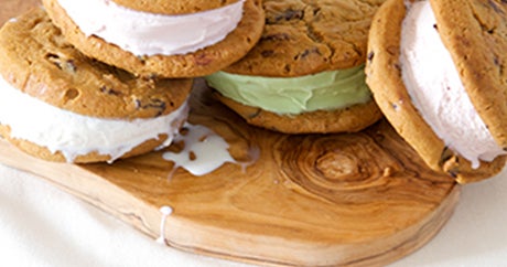 How To Make An Ice Cream Sandwich - Cooking Hacks
