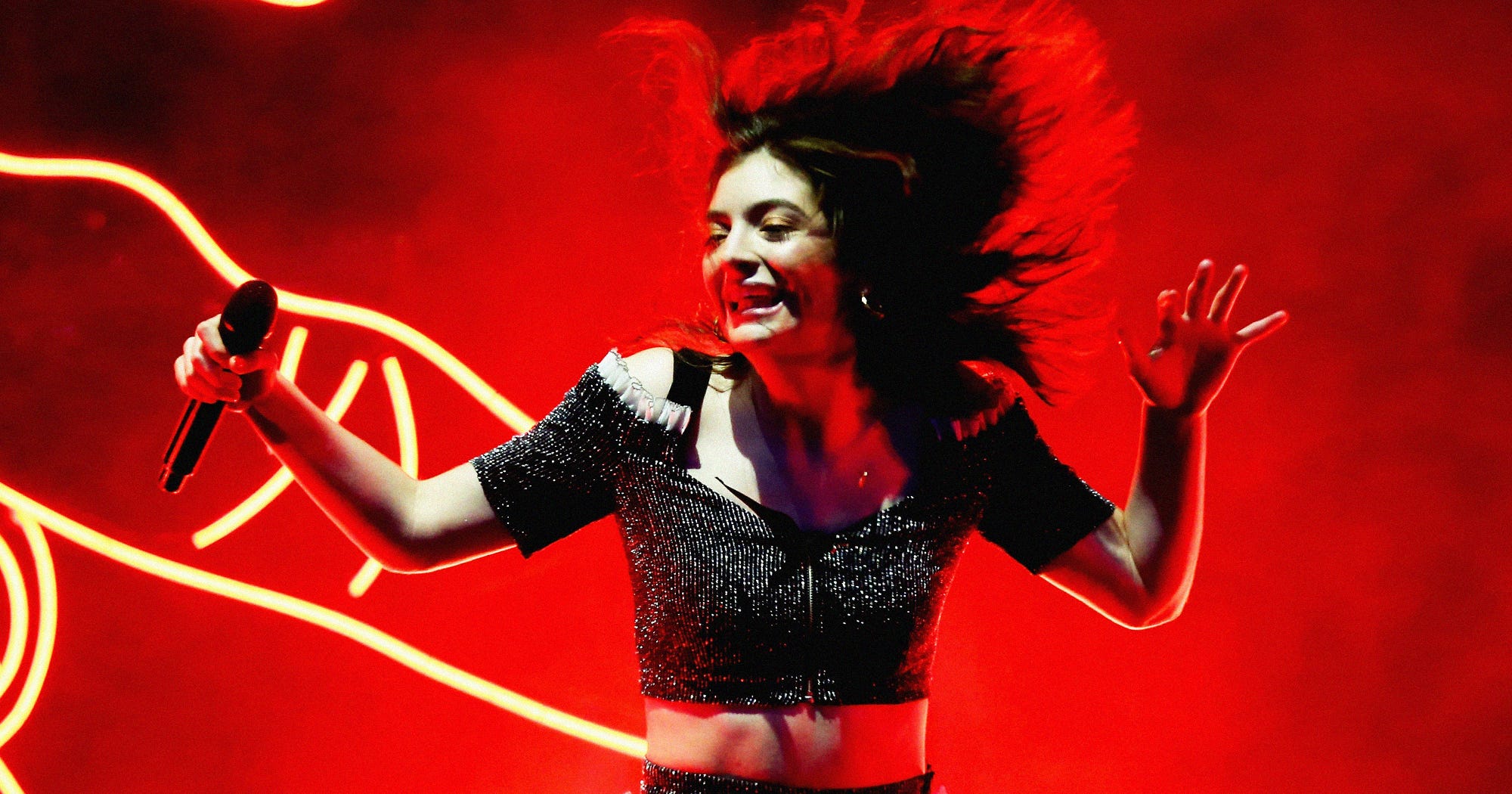 Lorde Sings Whitney Houston I Wanna Dance With Somebody