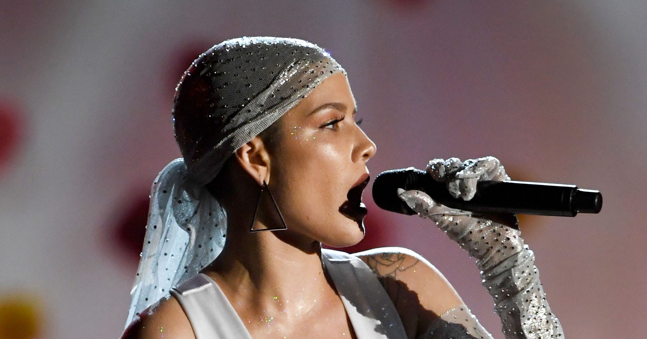 Body Glitter Shimmer Highlighter Celebrity Trend