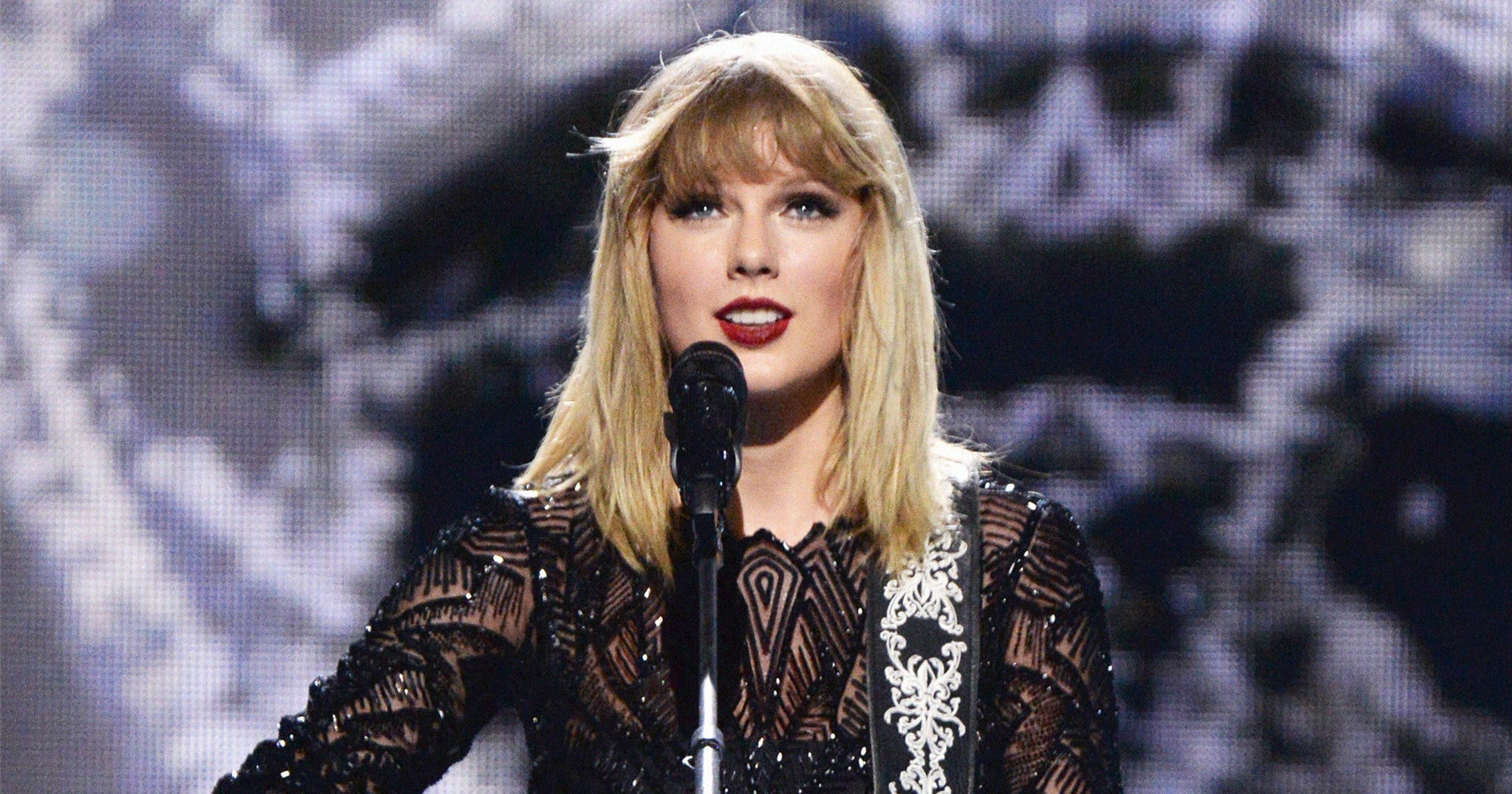 Taylor Swift Reputation Album Not Streaming One Week