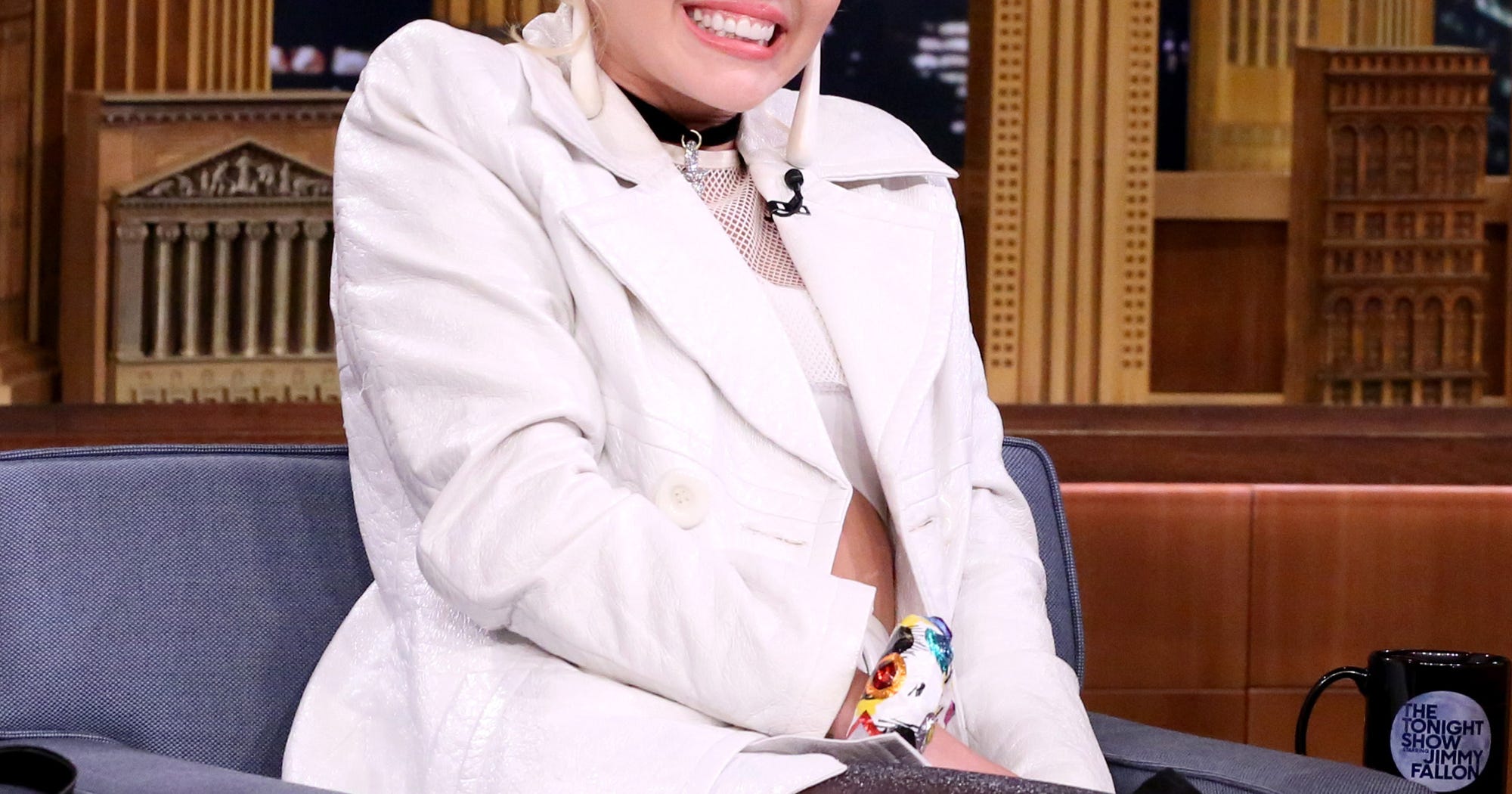 Miley Cyrus The Voice Swivel Chair Video