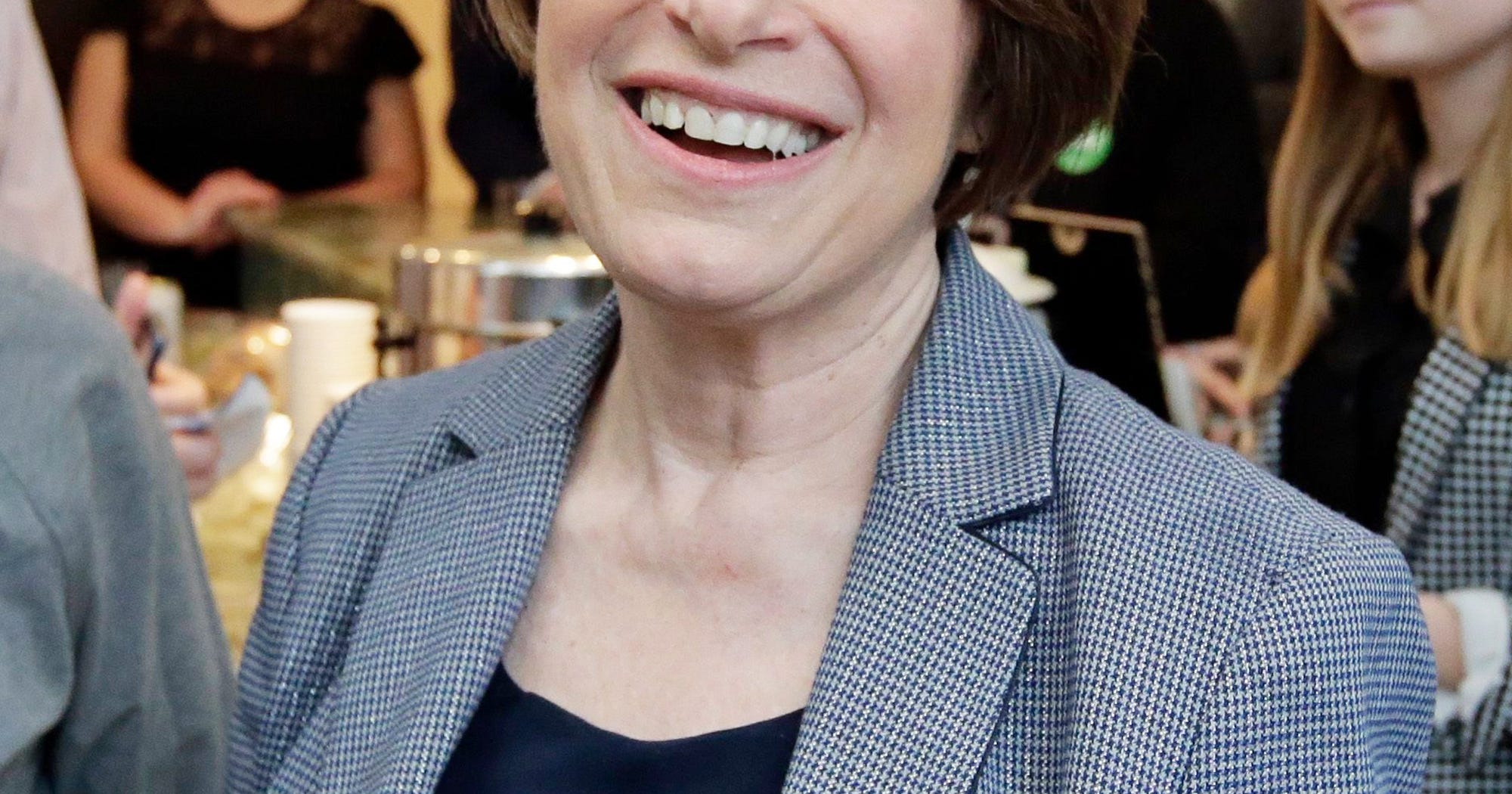 Amy Klobuchar's Salad-Comb Joke At The Gridiron Dinner