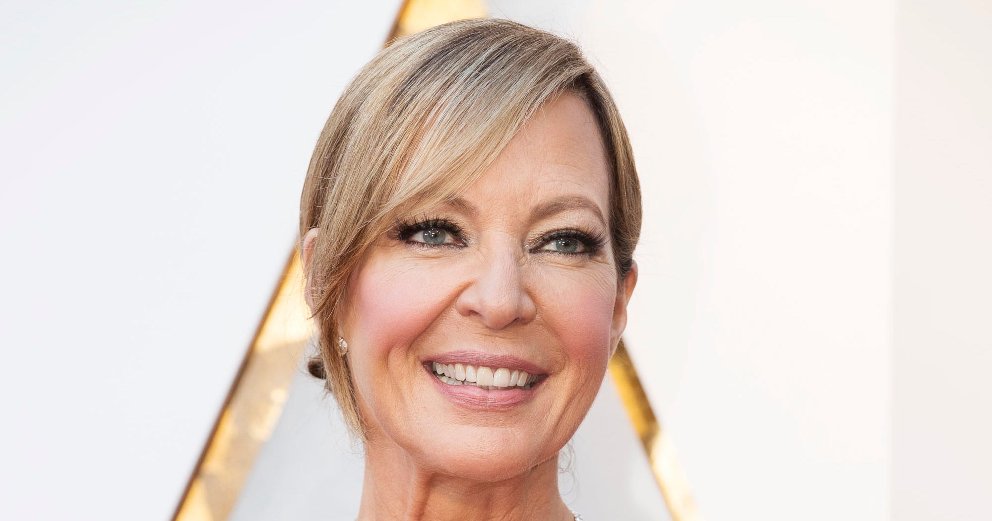 Allison Janney 2018 Oscars Win Celebration Mom Cast