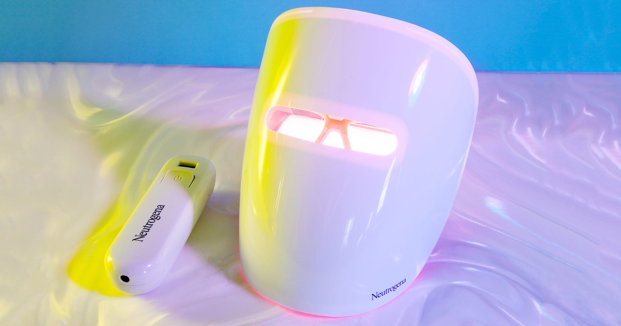 Neutrogena LED Face Mask Road Test - Acne
