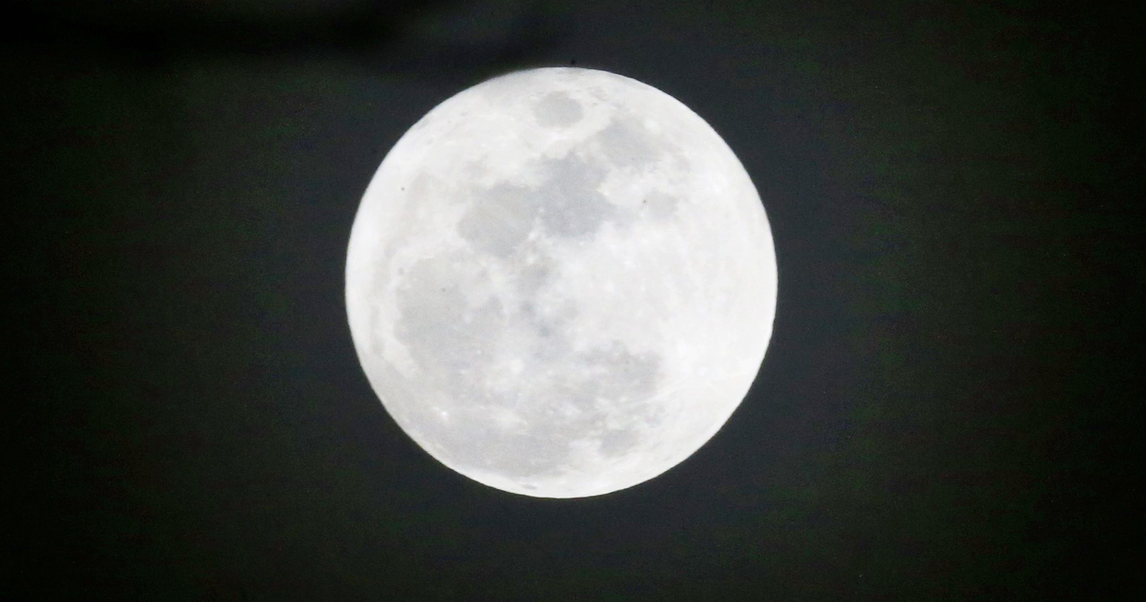 January Full Moon - How To Watch Wolf Moon