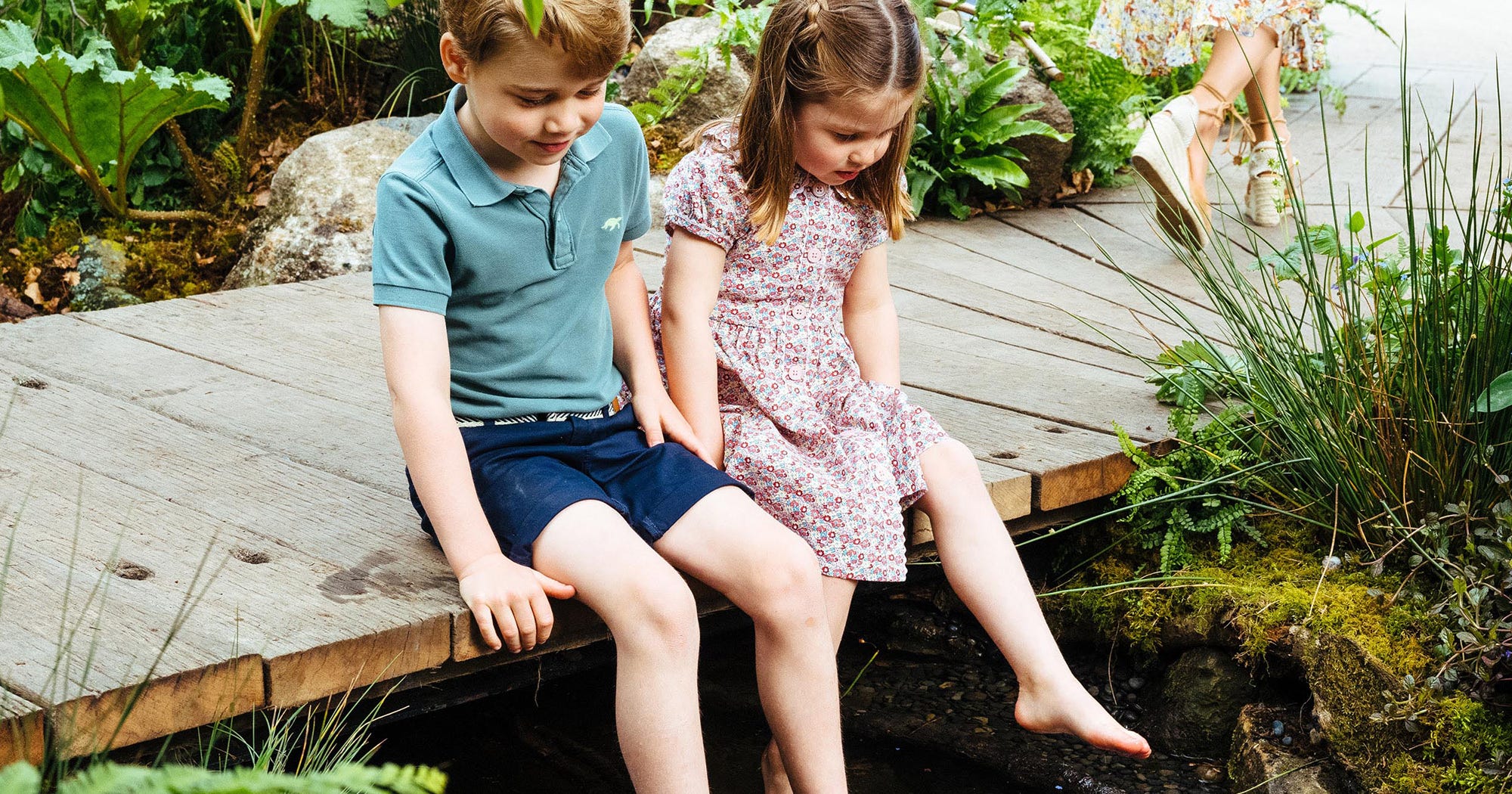 Prince George On A Swing In A Garden Is So Adorable
