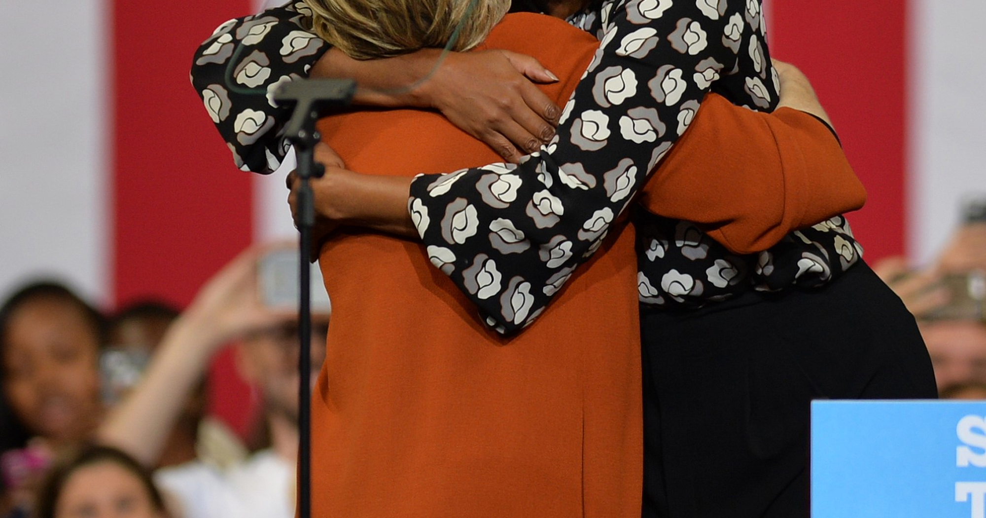 Stronger Together: Hillary Clinton und Michelle Obama