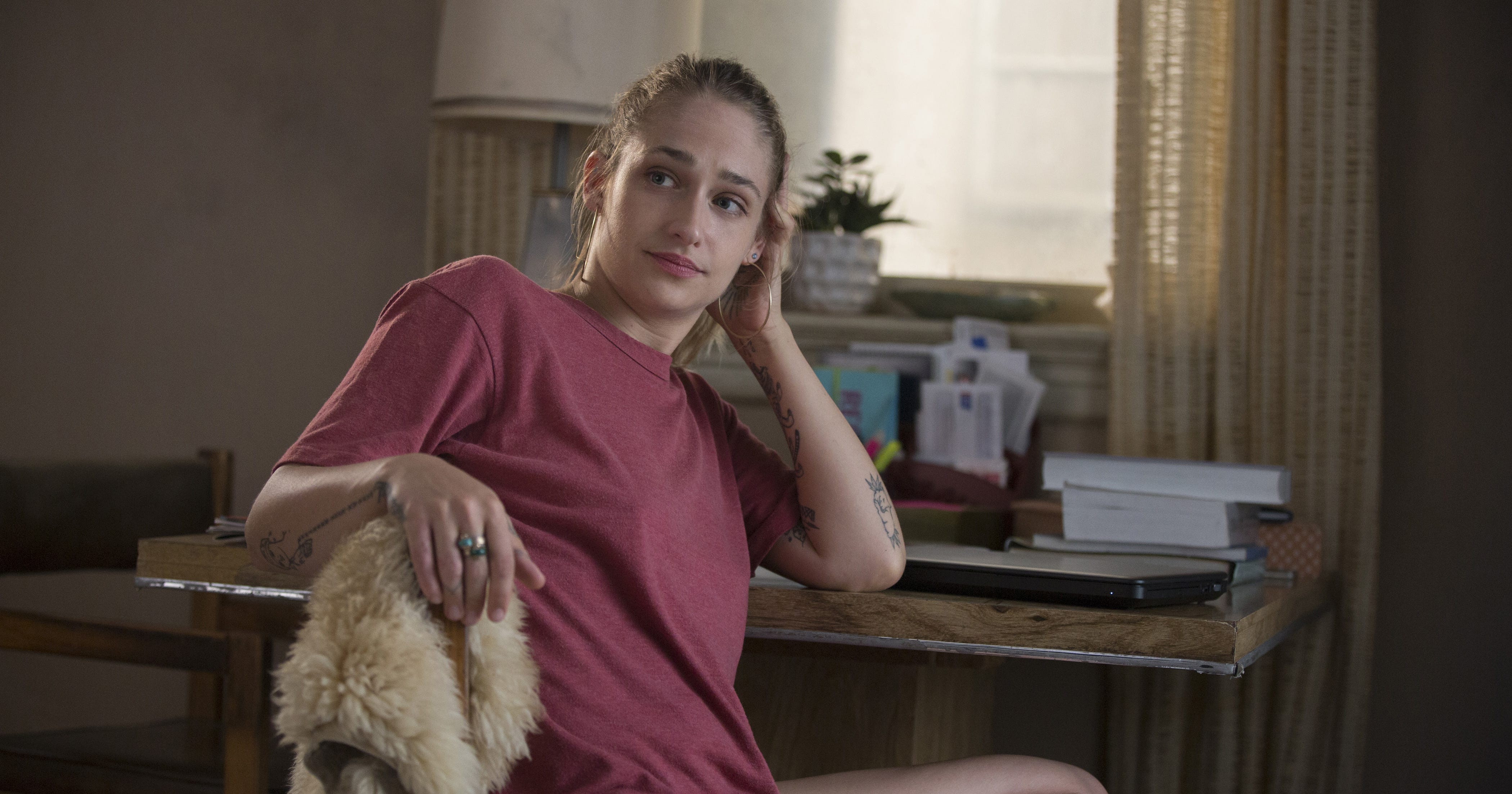 Girls Season 6 Episode 4 Recap Painful Evacuation