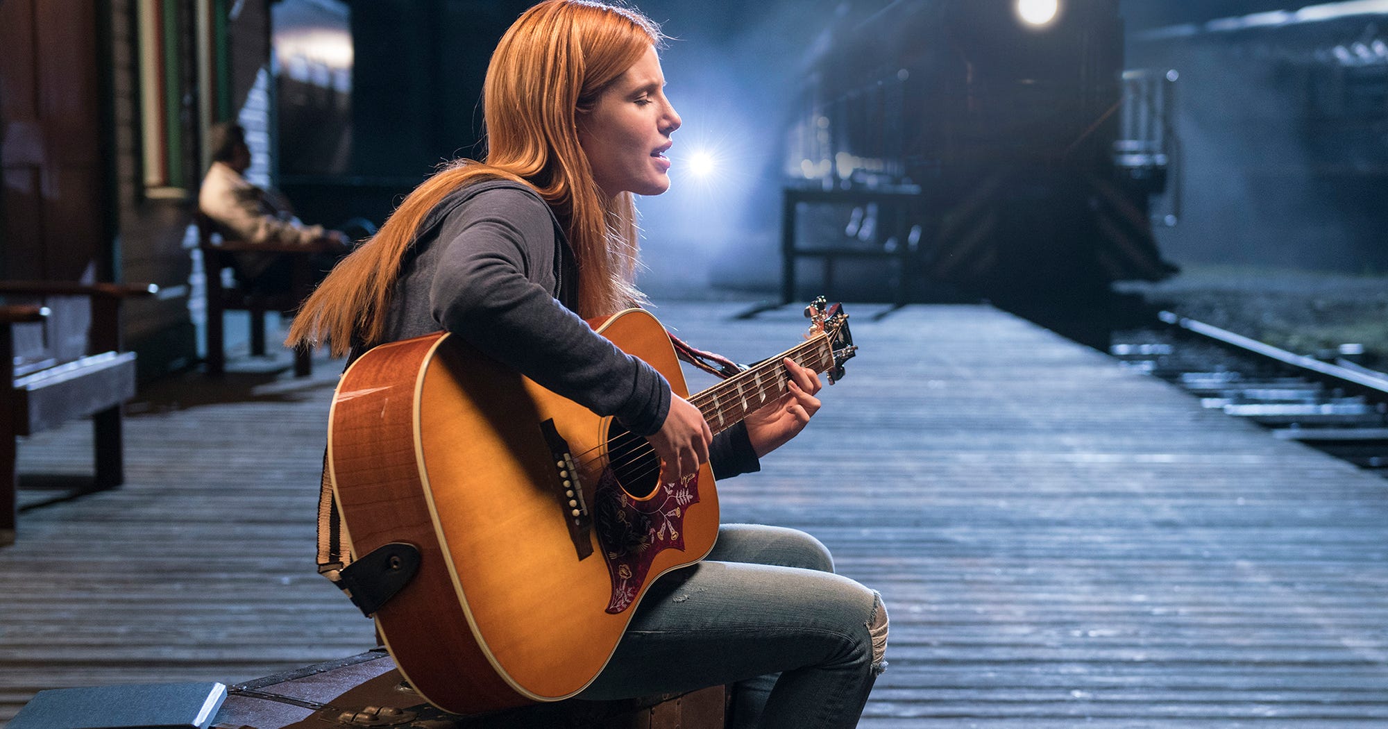 Bella Thorne Meets Crush In Midnight Sun Movie Clip