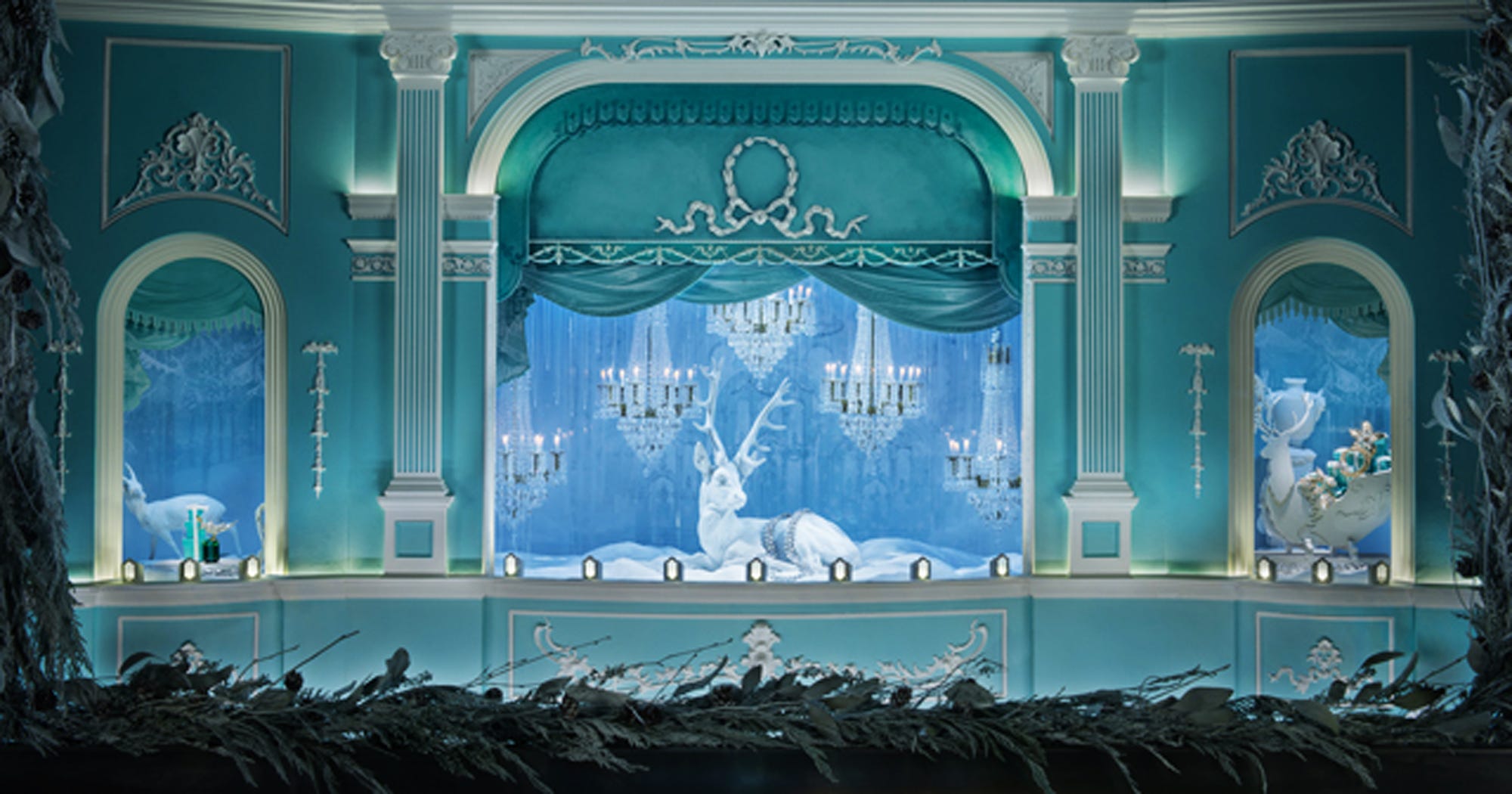 Best NYC Holiday Window Displays