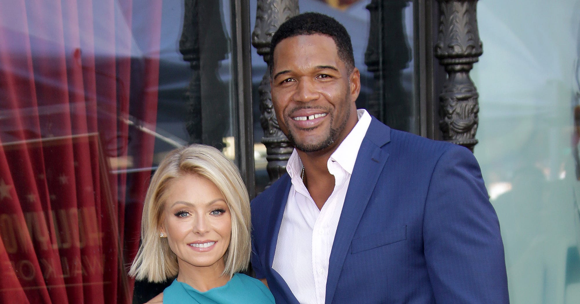 Kelly Ripa Returns Live Standing Ovation