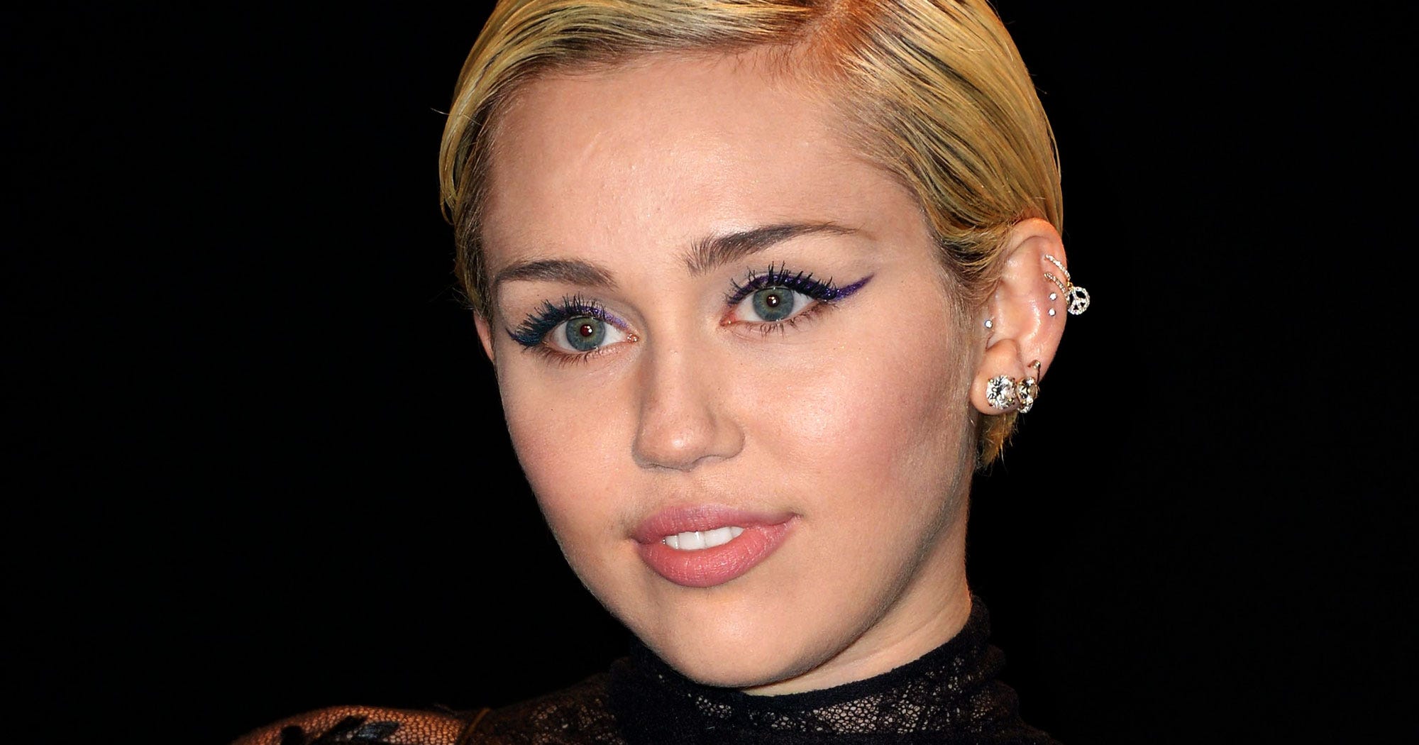 Miley Cyrus New Bob Hairstyle